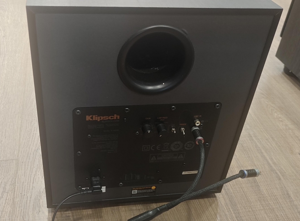Klipsch R-100SW 10